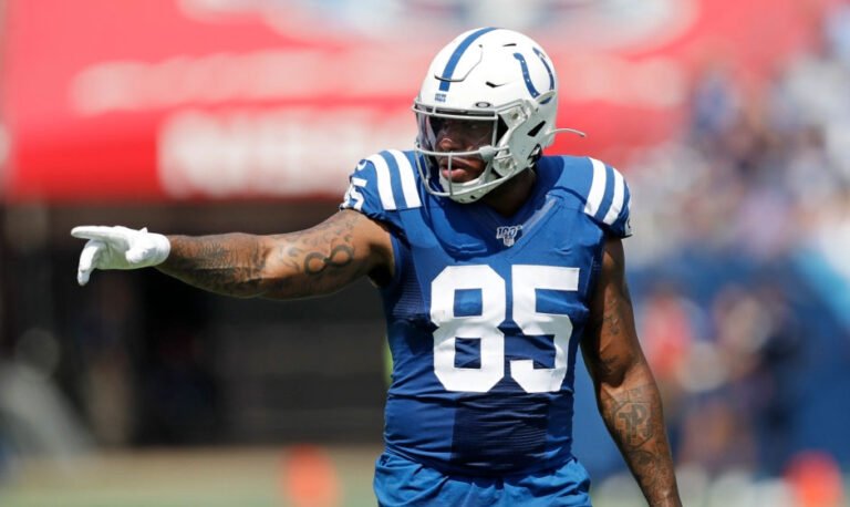 Eric Ebron Claps Back at Pittsburgh Radio Host, Andrew Fillipponi - FlyAtn