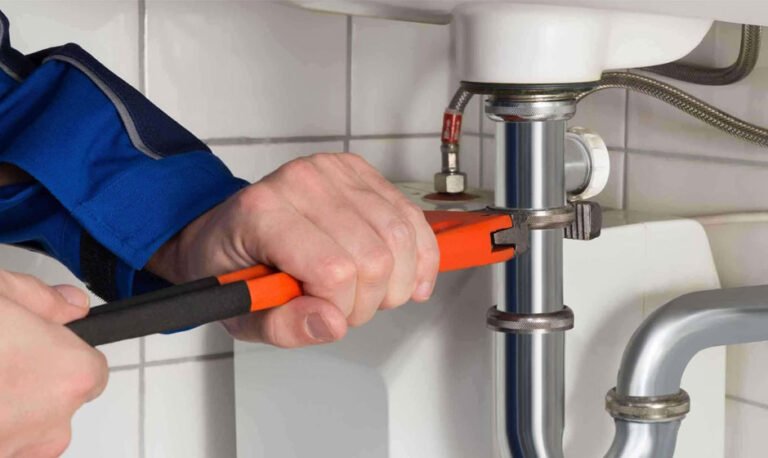 How to Spot and Solve Plumbing Problems? - FlyAtn