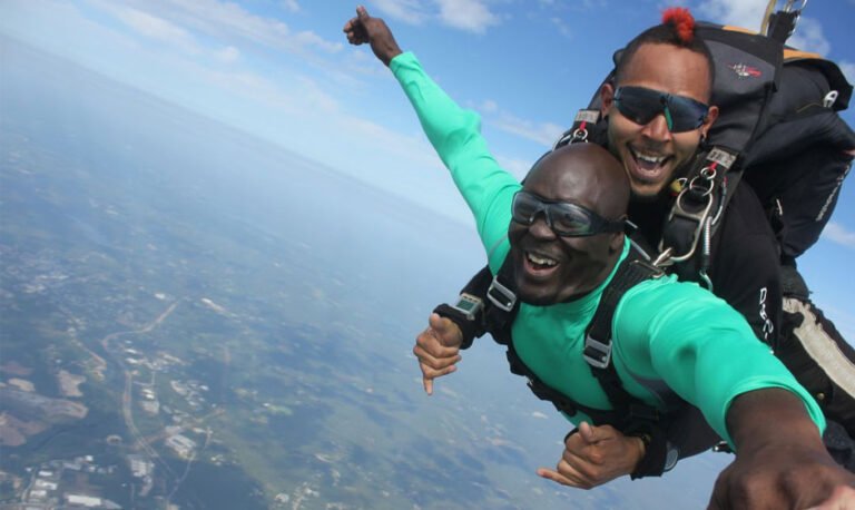 What Does it Feel Like to Skydive for the First Time? - FlyAtn